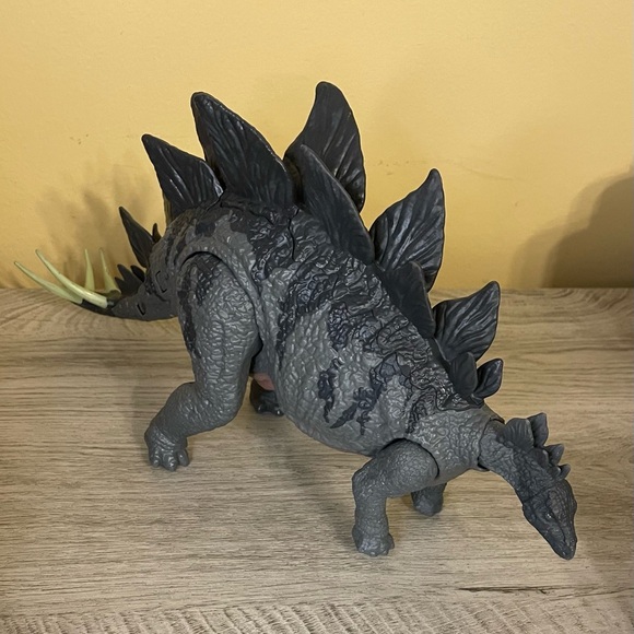 Mattel | Toys | 27 Jurassic World Camp Stegosaurus Dinosaur Figure ...